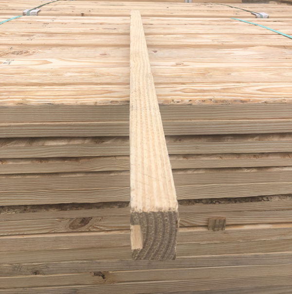 Banding Groove Lumber Protects Top of Unit Load | Conner Industries